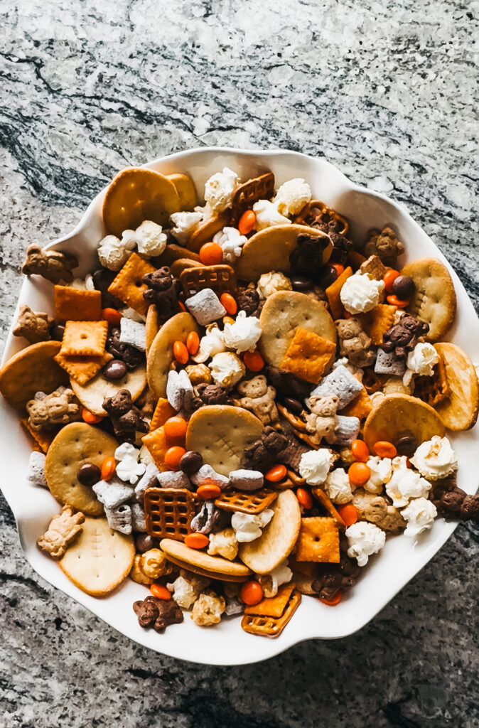 The Easiest [and Cutest] Football Snack Mix for Game Day w/ a Chicago ...